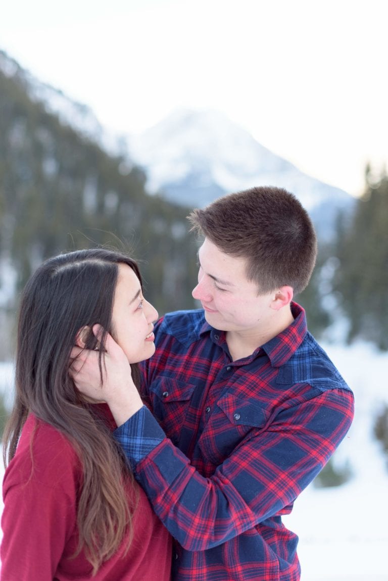 Taking "Snowball Fight" to a New Level! | Savvy Leigh Photography