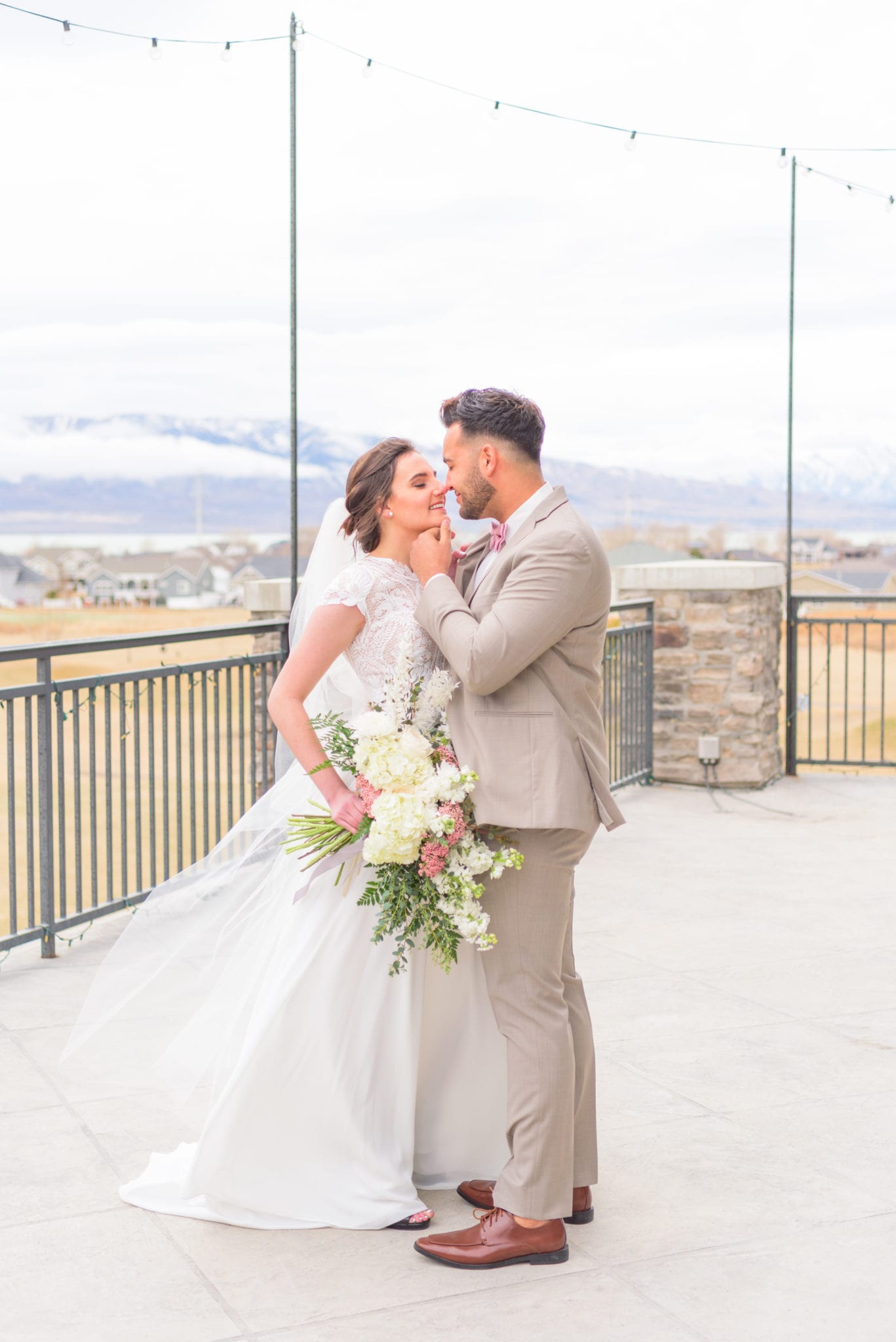 A Gorgeous Couple at Sleepy Ridge in Orem | Savvy Leigh Photography