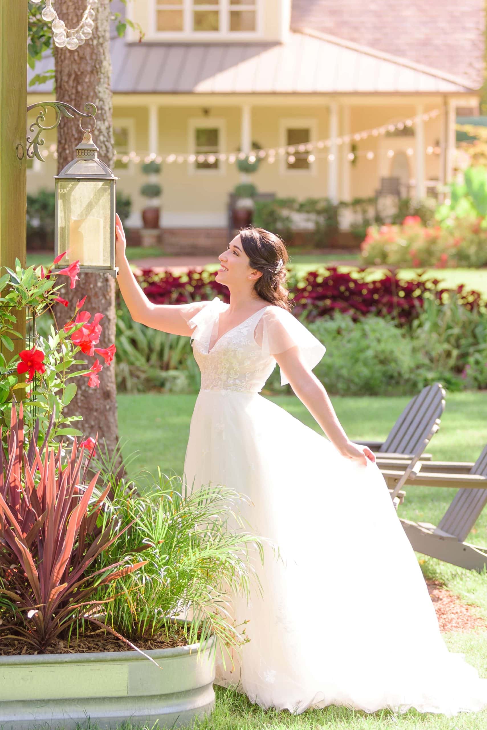 Bridal Photos at Alexander Homestead | Savvy Leigh Photography