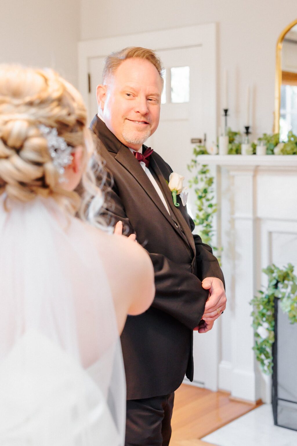 A Cozy Winter Wedding at Green Gables | Savvy Leigh Photography