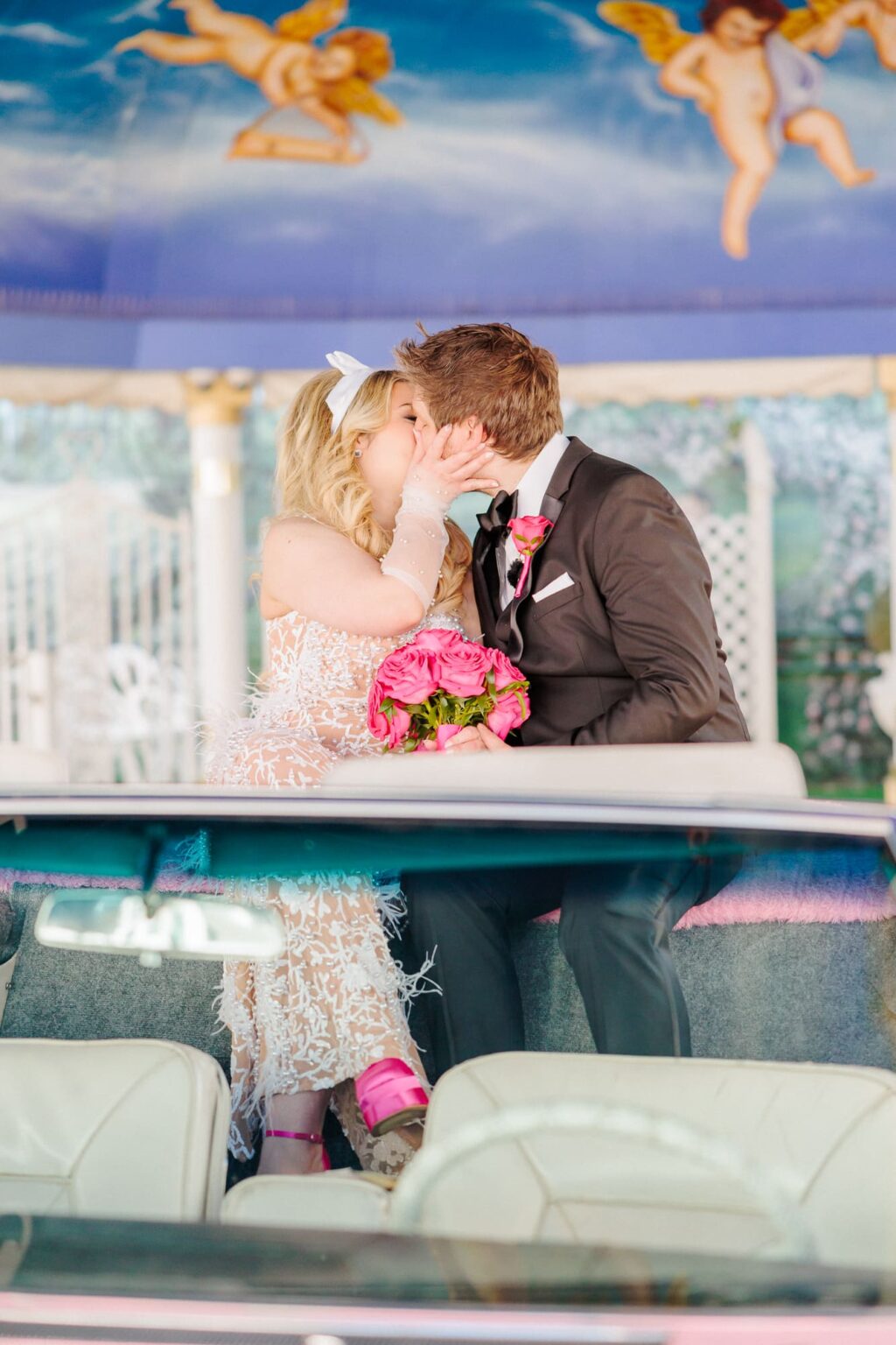 A Hollywood Style Elopement in Las Vegas | Savvy Leigh Photography