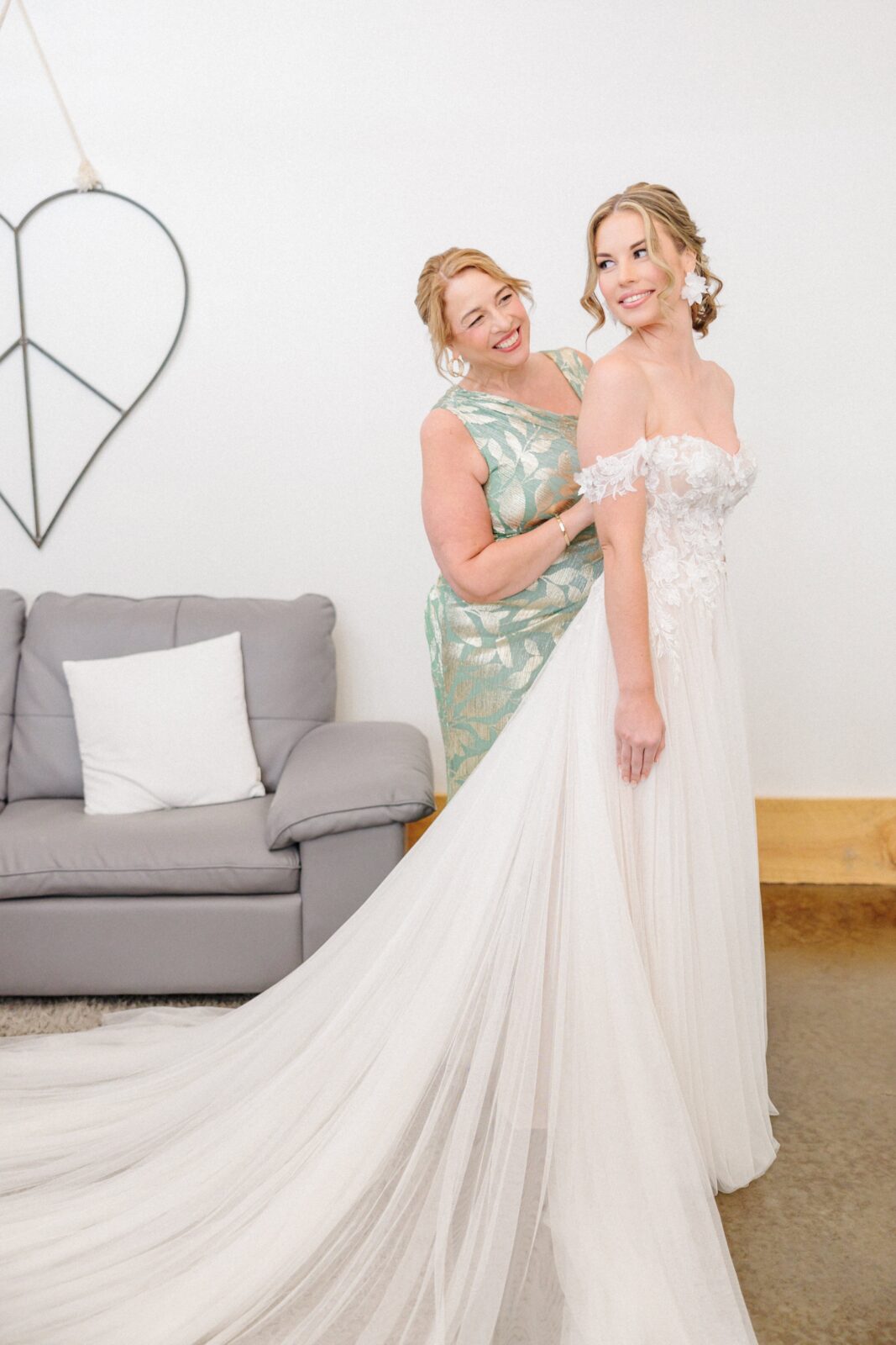 North Carolina Summer Wedding Love | Savvy Leigh Photography